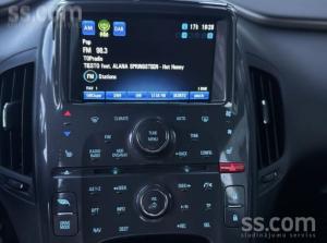 Black Opel Ampera 2013 in Riga, with an engine capacity of 1.40 L and mileage of 227 thousand km for 6650 €, photo 16 on AUTOMOTO.COM.LV