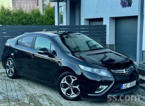 Black Opel Ampera 2013 in Riga, with an engine capacity of 1.40 L and mileage of 227 thousand km for 5650 €, photo 4 on AUTOMOTO.COM.LV