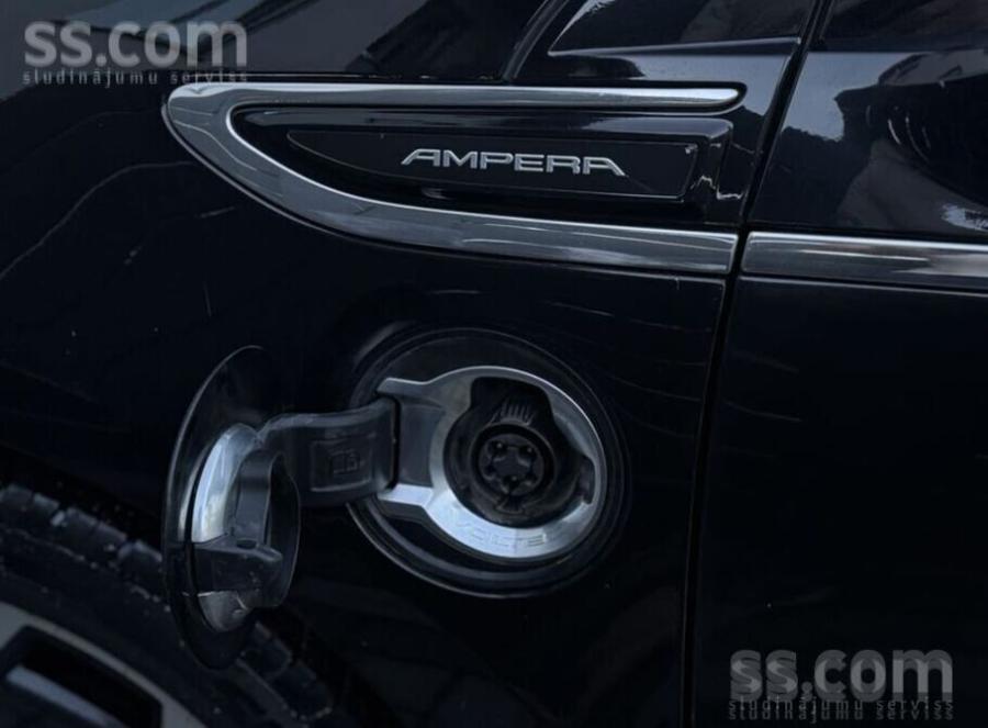 Black Opel Ampera 2013 in Riga, with an engine capacity of 1.40 L and mileage of 227 thousand km for 5650 €, photo 14 on AUTOMOTO.COM.LV