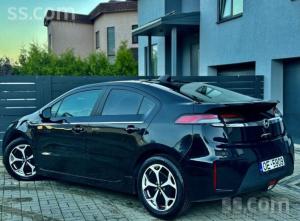 Black Opel Ampera 2013 in Riga, with an engine capacity of 1.40 L and mileage of 227 thousand km for 5650 €, photo 19 on AUTOMOTO.COM.LV