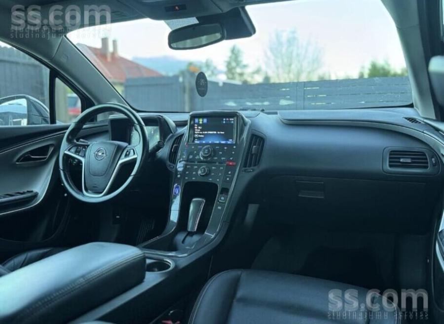 Black Opel Ampera 2013 in Riga, with an engine capacity of 1.40 L and mileage of 227 thousand km for 5650 €, photo 28 on AUTOMOTO.COM.LV