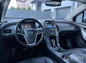 Black Opel Ampera 2013 in Riga, with an engine capacity of 1.40 L and mileage of 227 thousand km for 5650 €, photo 29 on AUTOMOTO.COM.LV