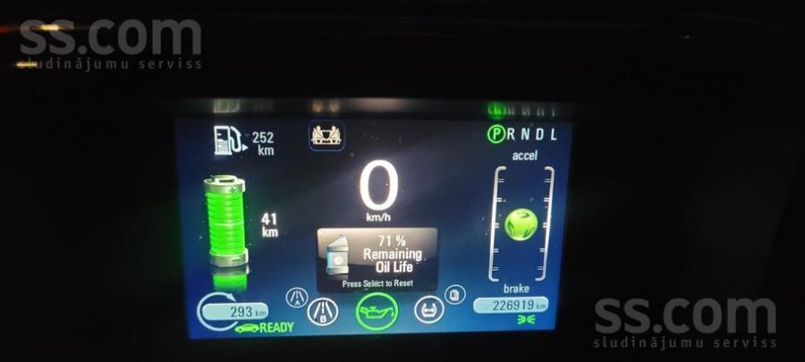 Black Opel Ampera 2013 in Riga, with an engine capacity of 1.40 L and mileage of 227 thousand km for 5650 €, photo 35 on AUTOMOTO.COM.LV
