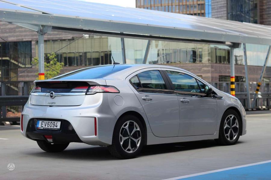 Pelēks Opel Ampera 2012 Viļņa, ar dzinēja tilpumu 1.40 L un nobraukumu 242 tūkst. km par 6100 €, foto 10 vietnē AUTOMOTO.COM.LV