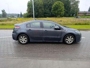 Grey Opel Ampera 2012 in Vilnius, with an engine capacity of 1.40 L and mileage of 233 thousand km for 5662 €, photo 4 on AUTOMOTO.COM.LV