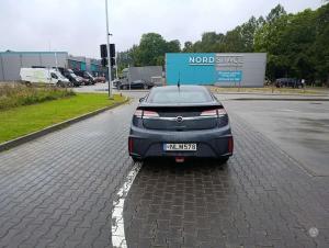 Grey Opel Ampera 2012 in Vilnius, with an engine capacity of 1.40 L and mileage of 233 thousand km for 5662 €, photo 5 on AUTOMOTO.COM.LV