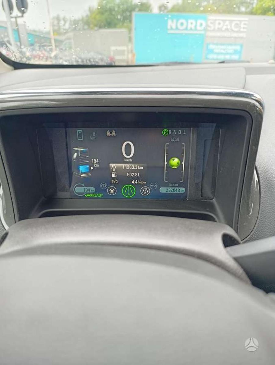 Grey Opel Ampera 2012 in Vilnius, with an engine capacity of 1.40 L and mileage of 233 thousand km for 5662 €, photo 11 on AUTOMOTO.COM.LV