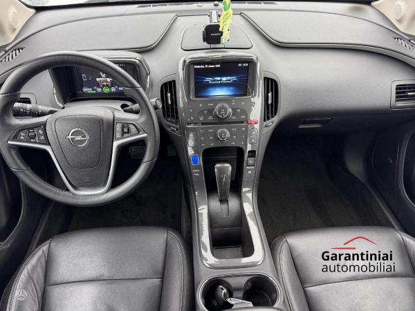 Grey Opel Ampera 2013 in Vilnius, with an engine capacity of 1.40 L and mileage of 153 thousand km for 8950 €, photo 8 on AUTOMOTO.COM.LV