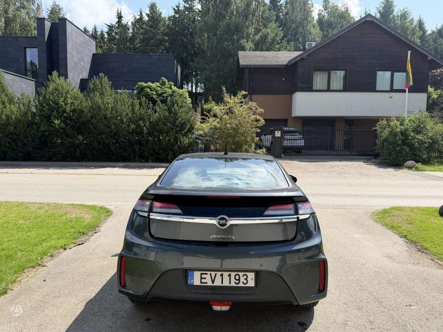 Pelēks Opel Ampera 2014 Viļņa, ar dzinēja tilpumu 1.40 L un nobraukumu 160 tūkst. km par 3900 €, foto 13 vietnē AUTOMOTO.COM.LV