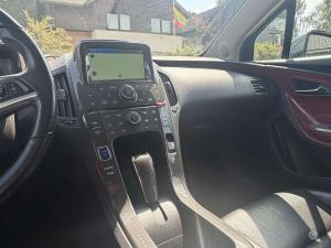 Pelēks Opel Ampera 2014 Viļņa, ar dzinēja tilpumu 1.40 L un nobraukumu 160 tūkst. km par 3900 €, foto 21 vietnē AUTOMOTO.COM.LV