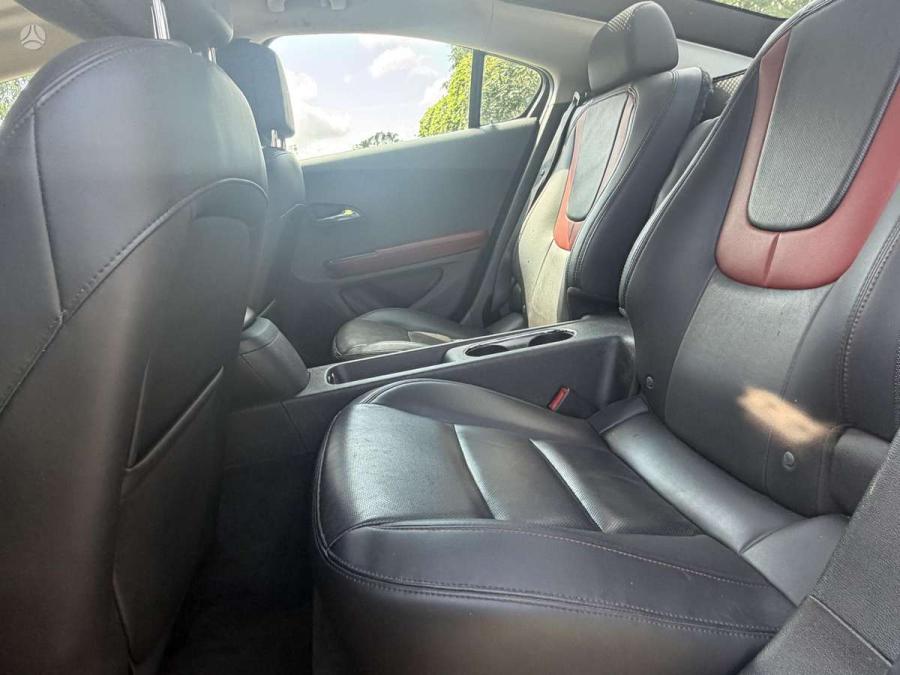 Pelēks Opel Ampera 2014 Viļņa, ar dzinēja tilpumu 1.40 L un nobraukumu 160 tūkst. km par 3900 €, foto 25 vietnē AUTOMOTO.COM.LV