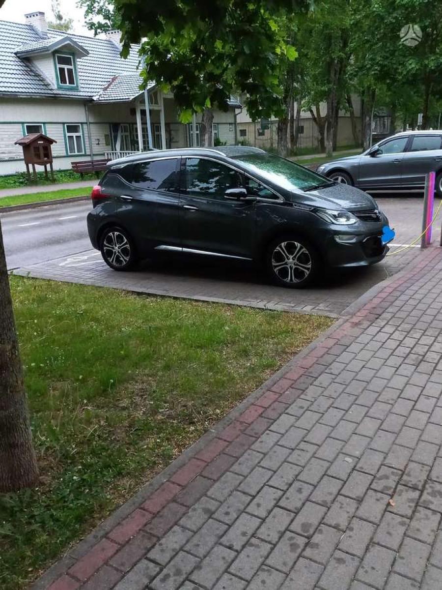 Grey Opel Ampera 2020 in Kaunas, with an engine capacity of 0.00 L and mileage of 69 thousand km for 17000 €, photo 6 on AUTOMOTO.COM.LV