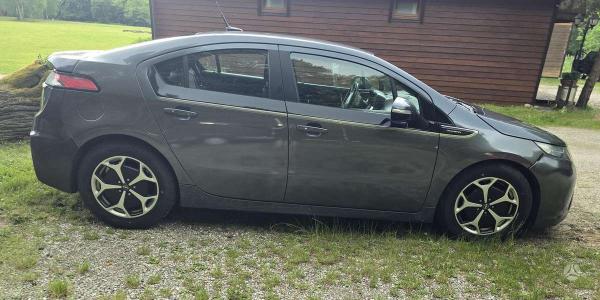 Grey Opel Ampera 2012 in Jurbarkas, with an engine capacity of 1.40 L and mileage of 261 thousand km for 2900 €, photo 2 on AUTOMOTO.COM.LV