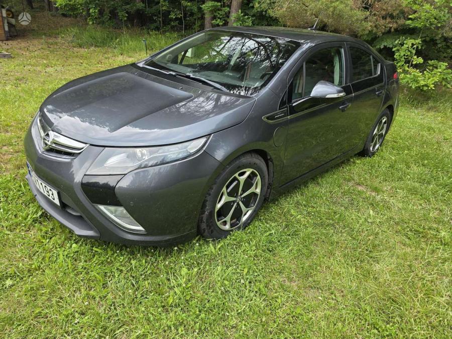 Grey Opel Ampera 2012 in Jurbarkas, with an engine capacity of 1.40 L and mileage of 261 thousand km for 2900 €, photo 5 on AUTOMOTO.COM.LV