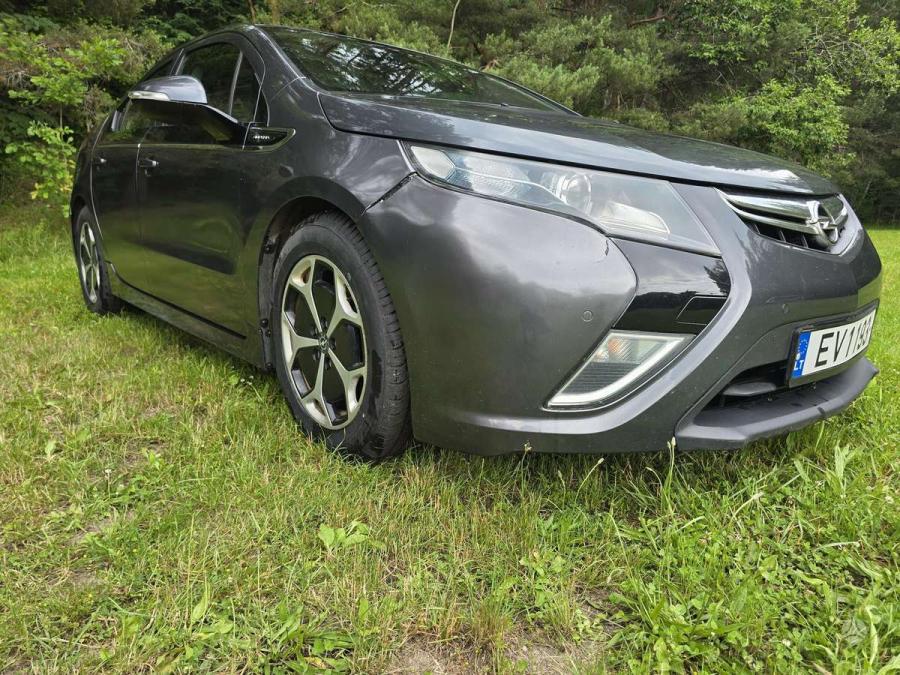 Grey Opel Ampera 2012 in Jurbarkas, with an engine capacity of 1.40 L and mileage of 261 thousand km for 2900 €, photo 6 on AUTOMOTO.COM.LV