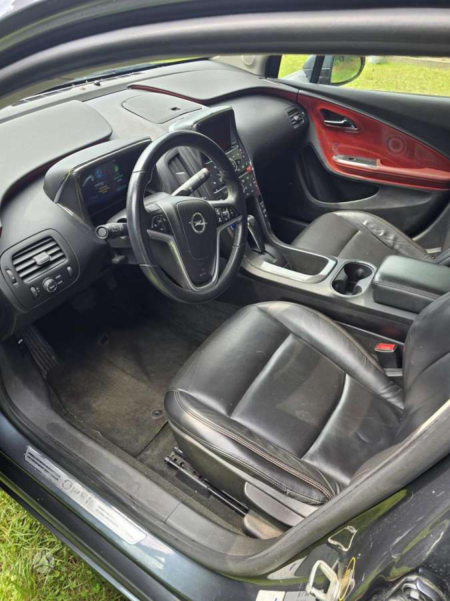 Grey Opel Ampera 2012 in Jurbarkas, with an engine capacity of 1.40 L and mileage of 261 thousand km for 2900 €, photo 12 on AUTOMOTO.COM.LV