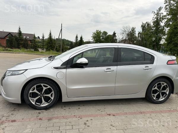 Opel Ampera 2012 Rēzekne, ar dzinēja tilpumu 1.40 L un nobraukumu 245 tūkst. km par 5500 €, foto 5 vietnē AUTOMOTO.COM.LV