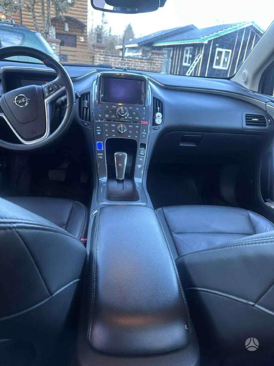 Balts Opel Ampera 2012 Kauņa, ar dzinēja tilpumu 1.40 L un nobraukumu 290 tūkst. km par 3500 €, foto 4 vietnē AUTOMOTO.COM.LV