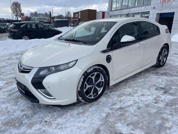 White Opel Ampera 2012 in Kaunas, with an engine capacity of 1.40 L and mileage of 258 thousand km for 5250 €, photo 6 on AUTOMOTO.COM.LV