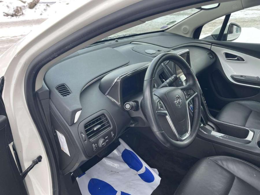 Balts Opel Ampera 2012 Kauņa, ar dzinēja tilpumu 1.40 L un nobraukumu 258 tūkst. km par 5250 €, foto 18 vietnē AUTOMOTO.COM.LV