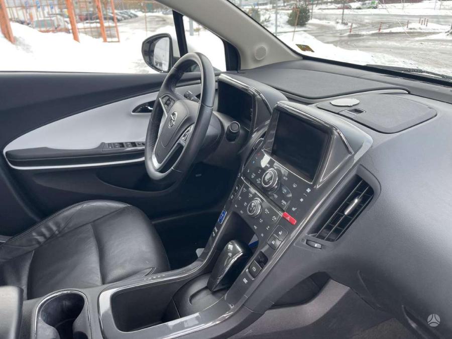 Balts Opel Ampera 2012 Kauņa, ar dzinēja tilpumu 1.40 L un nobraukumu 258 tūkst. km par 5250 €, foto 29 vietnē AUTOMOTO.COM.LV