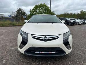 White Opel Ampera 2012 in Alytus, with an engine capacity of 1.40 L and mileage of 260 thousand km for 5600 €, photo 8 on AUTOMOTO.COM.LV