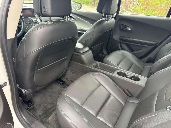Balts Opel Ampera 2012 Alīta, ar dzinēja tilpumu 1.40 L un nobraukumu 260 tūkst. km par 5600 €, foto 9 vietnē AUTOMOTO.COM.LV