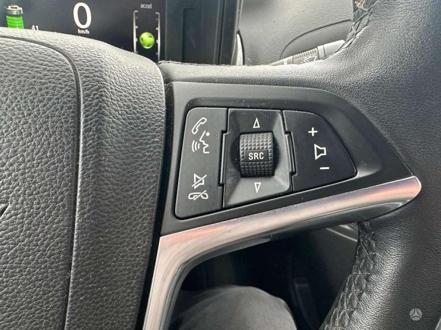 White Opel Ampera 2012 in Alytus, with an engine capacity of 1.40 L and mileage of 260 thousand km for 5600 €, photo 23 on AUTOMOTO.COM.LV