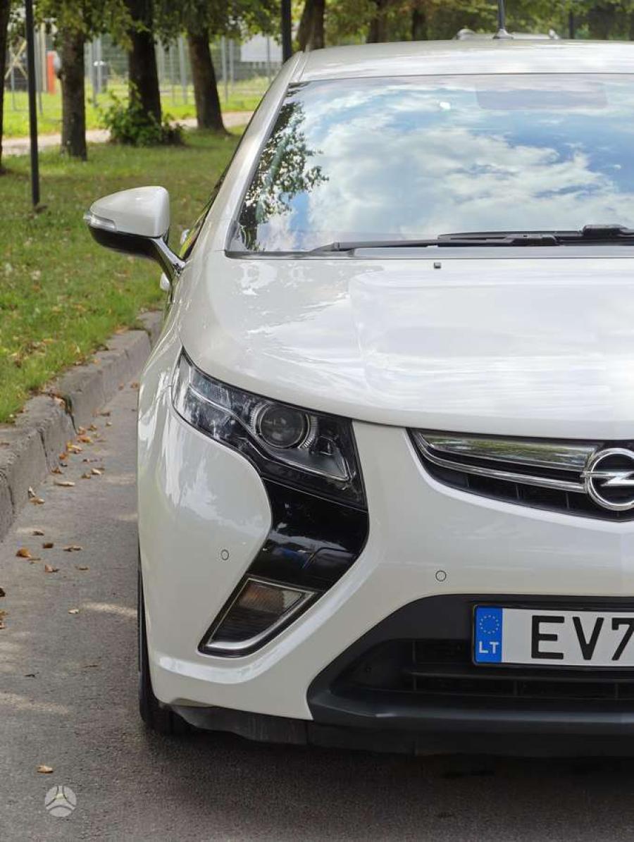 Balts Opel Ampera 2012 Viļņa, ar dzinēja tilpumu 1.40 L un nobraukumu 254 tūkst. km par 6000 €, foto 5 vietnē AUTOMOTO.COM.LV