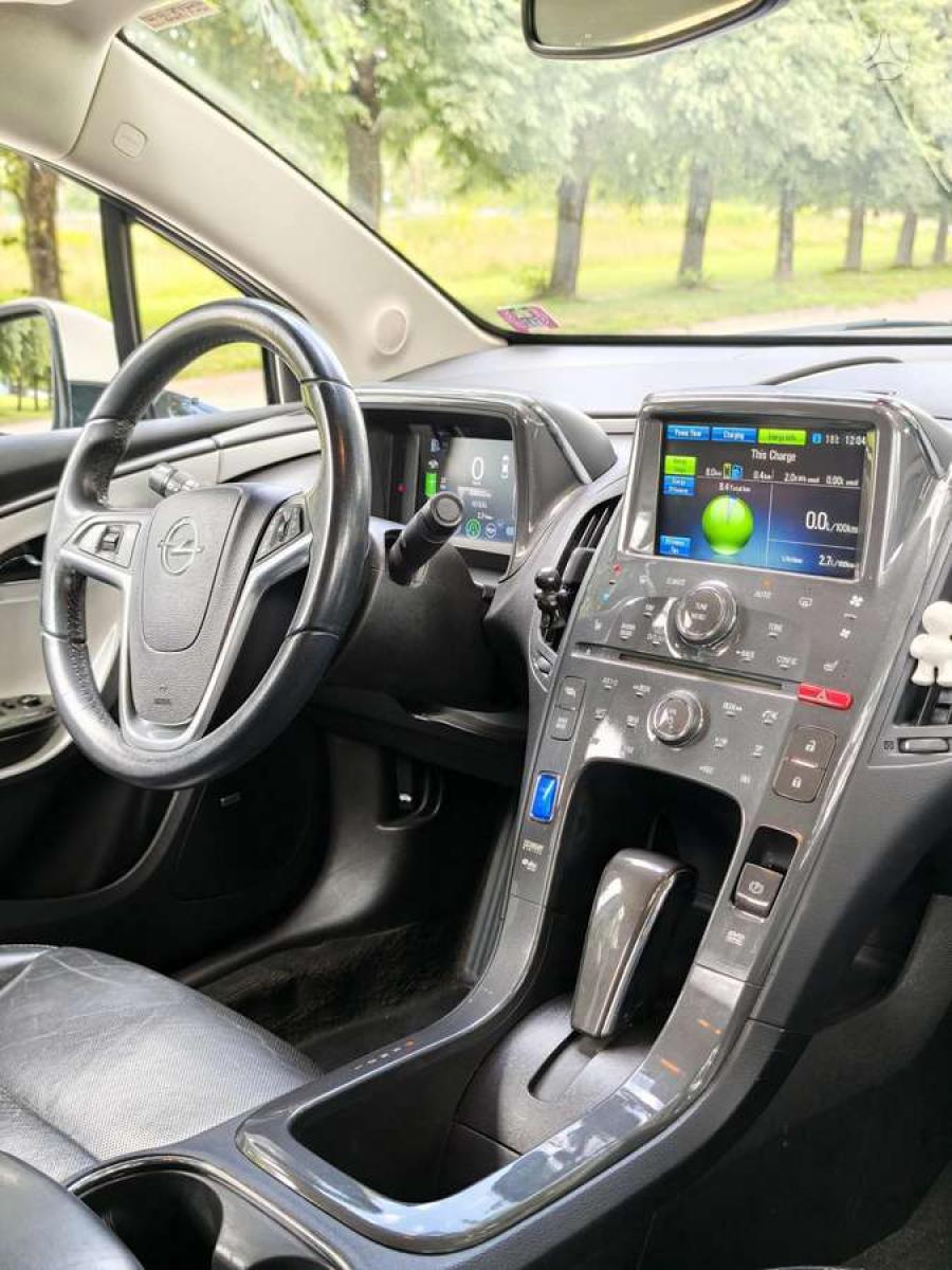 Balts Opel Ampera 2012 Viļņa, ar dzinēja tilpumu 1.40 L un nobraukumu 254 tūkst. km par 6000 €, foto 12 vietnē AUTOMOTO.COM.LV