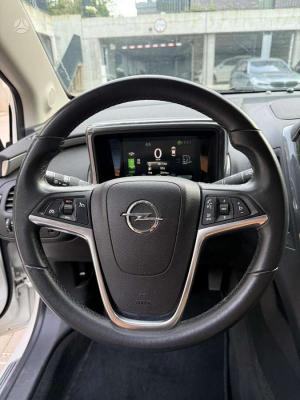 Balts Opel Ampera 2012 Viļņa, ar dzinēja tilpumu 1.40 L un nobraukumu 267 tūkst. km par 5900 €, foto 12 vietnē AUTOMOTO.COM.LV