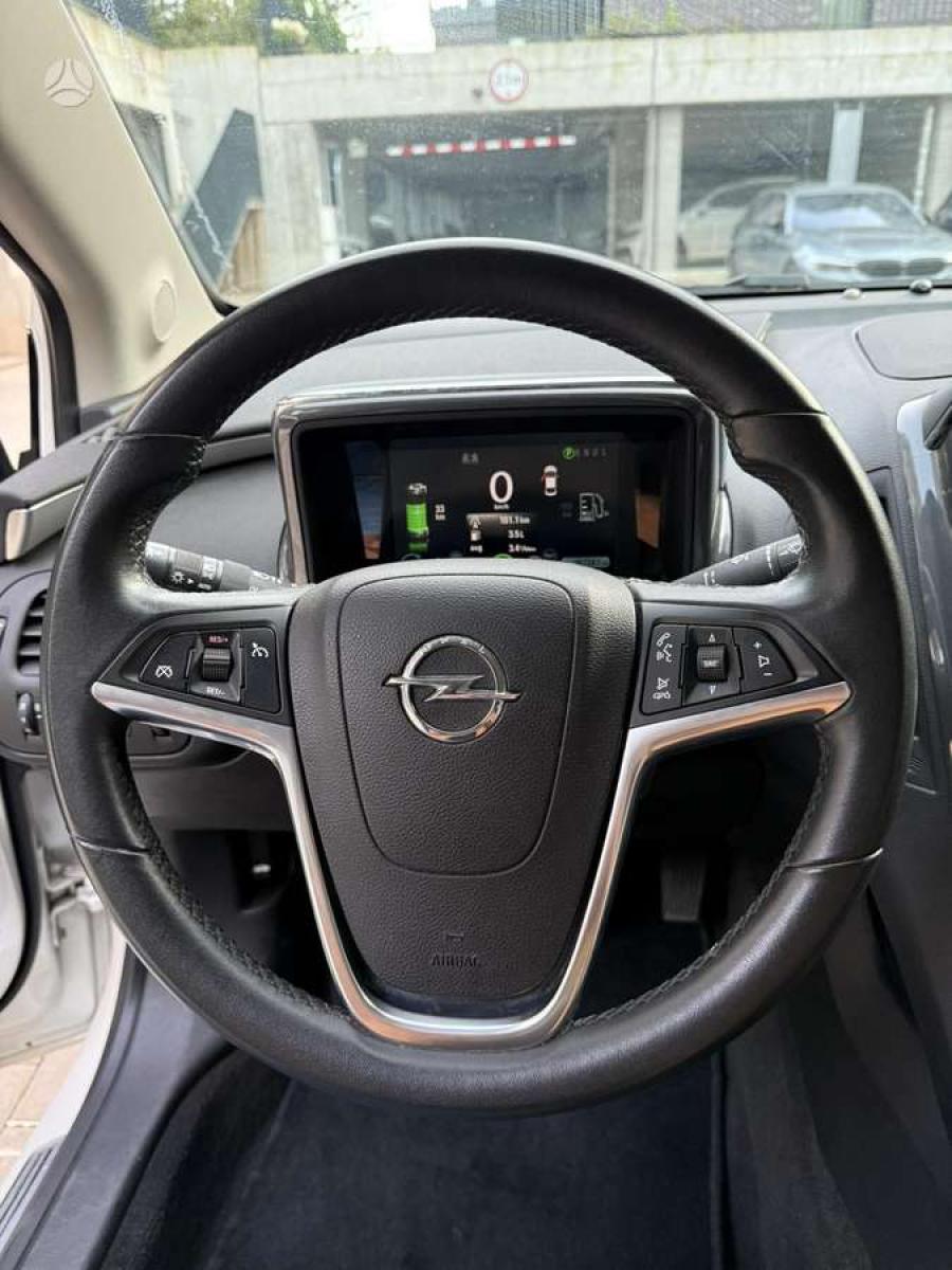 Balts Opel Ampera 2012 Viļņa, ar dzinēja tilpumu 1.40 L un nobraukumu 267 tūkst. km par 5900 €, foto 12 vietnē AUTOMOTO.COM.LV