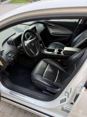 Balts Opel Ampera 2012 Viļņa, ar dzinēja tilpumu 1.40 L un nobraukumu 267 tūkst. km par 5900 €, foto 13 vietnē AUTOMOTO.COM.LV