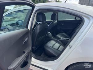 White Opel Ampera 2012 in Kaunas, with an engine capacity of 1.40 L and mileage of 189 thousand km for 4999 €, photo 7 on AUTOMOTO.COM.LV