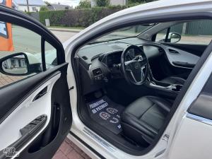 White Opel Ampera 2012 in Kaunas, with an engine capacity of 1.40 L and mileage of 189 thousand km for 4999 €, photo 10 on AUTOMOTO.COM.LV