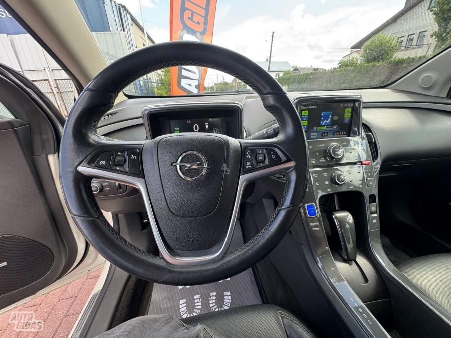 White Opel Ampera 2012 in Kaunas, with an engine capacity of 1.40 L and mileage of 189 thousand km for 4999 €, photo 12 on AUTOMOTO.COM.LV