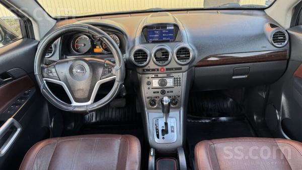 Black Opel Antara 2006 in Rezekne, with an engine capacity of 2.00 L and mileage of 268 thousand km for 3150 €, photo 9 on AUTOMOTO.COM.LV