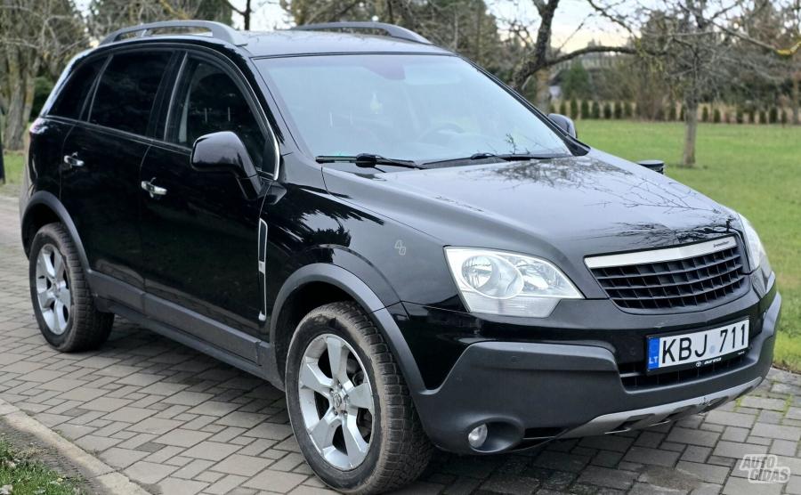 Black Opel Antara 2007 in Siauliai, with an engine capacity of 3.20 L and mileage of 260 thousand km for 2950 €, photo 4 on AUTOMOTO.COM.LV