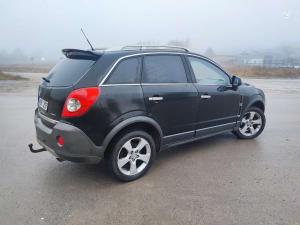 Black Opel Antara 2007 in Vilnius, with an engine capacity of 2.40 L and mileage of 300 thousand km for 3850 €, photo 5 on AUTOMOTO.COM.LV