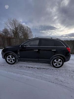 Black Opel Antara 2007 in Vilkaviskis, with an engine capacity of 1.99 L and mileage of 472 thousand km for 2900 €, photo 8 on AUTOMOTO.COM.LV
