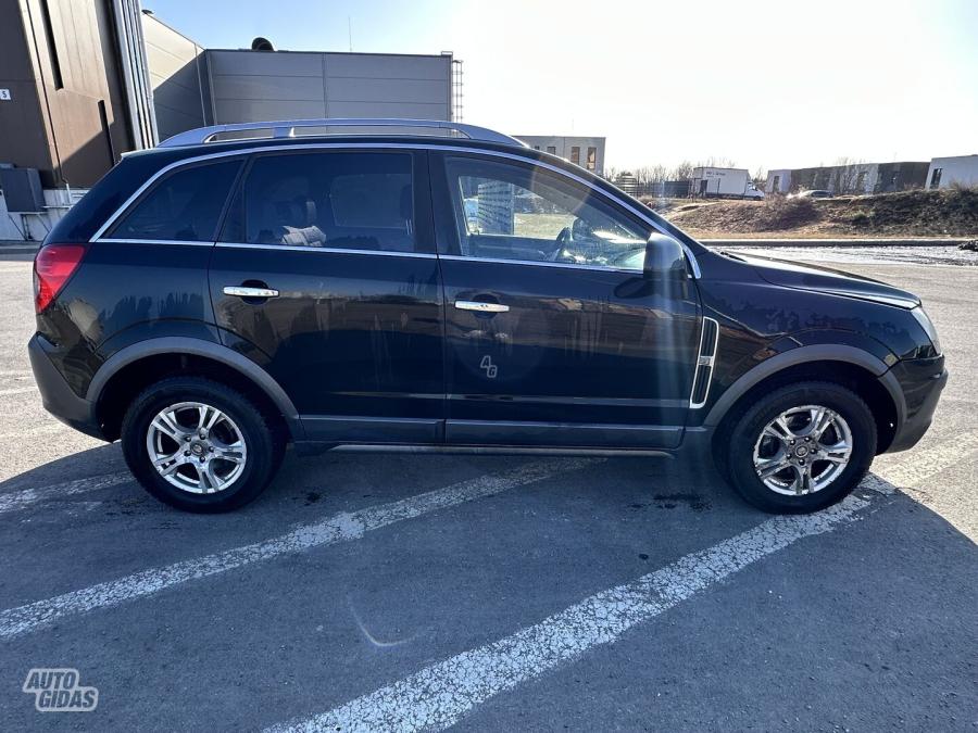 Black Opel Antara 2007 in Vilnius, with an engine capacity of 2.00 L and mileage of 279 thousand km for 2650 €, photo 3 on AUTOMOTO.COM.LV