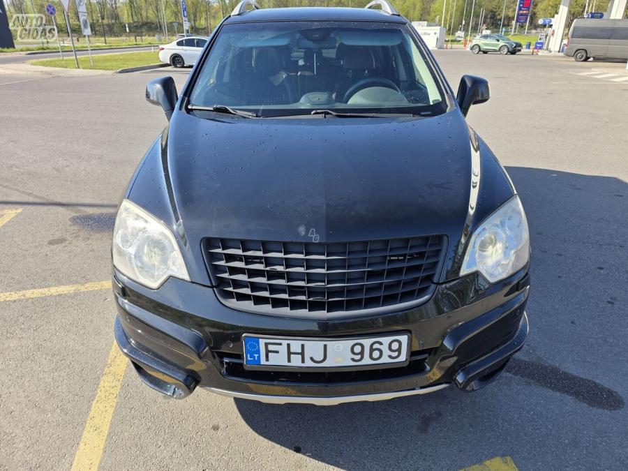 Black Opel Antara 2007 in Vilnius, with an engine capacity of 2.00 L and mileage of 211 thousand km for 3000 €, photo 3 on AUTOMOTO.COM.LV