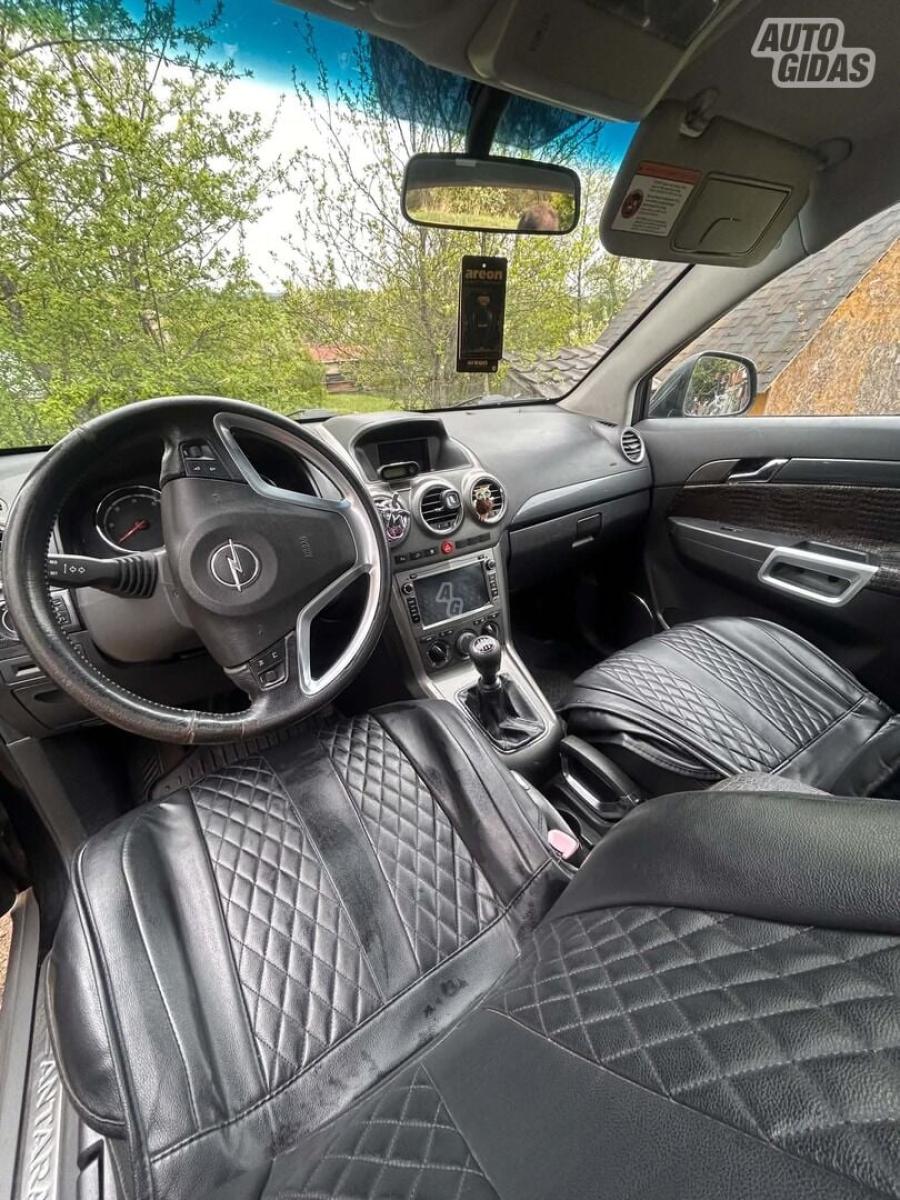 Melns Opel Antara 2007 Viļņa, ar dzinēja tilpumu 2.00 L un nobraukumu 236 tūkst. km par 2700 €, foto 10 vietnē AUTOMOTO.COM.LV