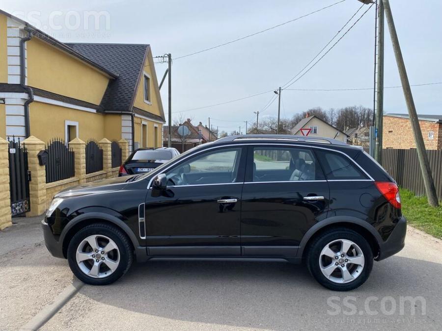 Black Opel Antara 2007 in Daugavpils, with an engine capacity of 2.00 L and mileage of 0 thousand km for 3950 €, photo 3 on AUTOMOTO.COM.LV