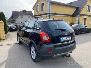 Black Opel Antara 2007 in Daugavpils, with an engine capacity of 2.00 L and mileage of 0 thousand km for 3950 €, photo 4 on AUTOMOTO.COM.LV
