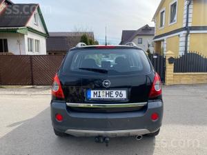 Black Opel Antara 2007 in Daugavpils, with an engine capacity of 2.00 L and mileage of 0 thousand km for 3950 €, photo 5 on AUTOMOTO.COM.LV