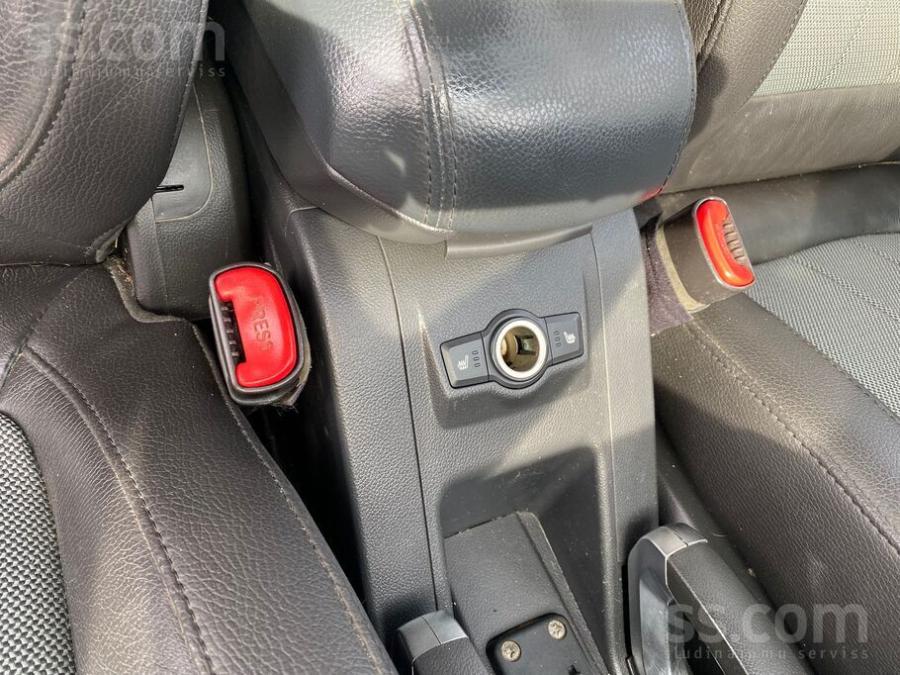 Black Opel Antara 2007 in Daugavpils, with an engine capacity of 2.00 L and mileage of 0 thousand km for 3950 €, photo 19 on AUTOMOTO.COM.LV