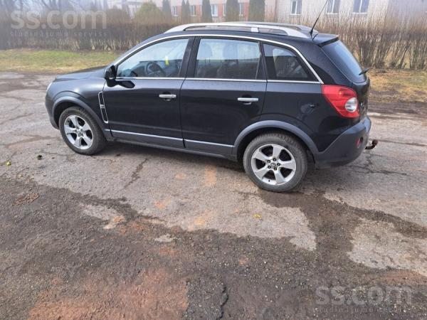 Black Opel Antara 2007 in Balvi, with an engine capacity of 2.00 L and mileage of 254 thousand km for 3100 €, photo 3 on AUTOMOTO.COM.LV