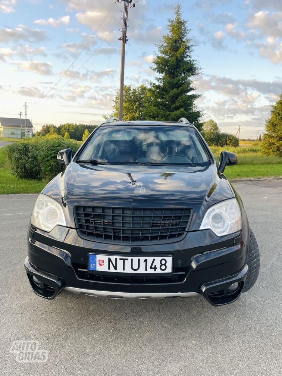 Black Opel Antara 2007 in Vilnius, with an engine capacity of 2.00 L and mileage of 213 thousand km for 4150 €, photo 3 on AUTOMOTO.COM.LV