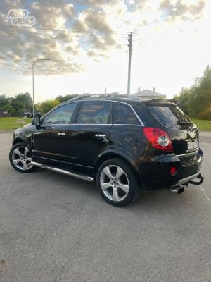 Black Opel Antara 2007 in Vilnius, with an engine capacity of 2.00 L and mileage of 213 thousand km for 4150 €, photo 8 on AUTOMOTO.COM.LV